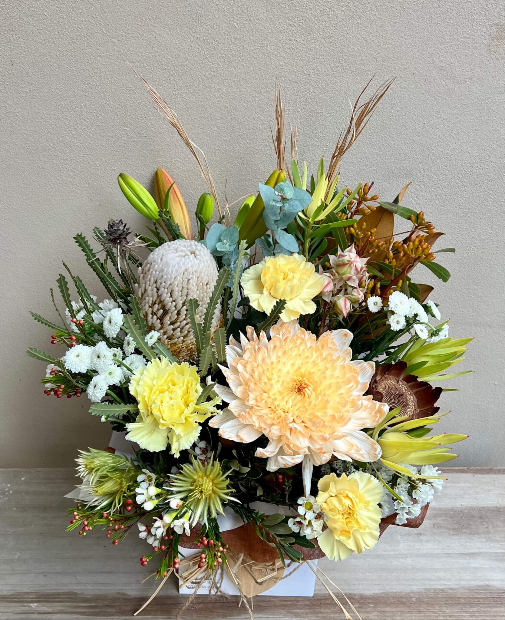 Earthy Natives and pretty florals box - Blossoms of Tweed Banora Florist